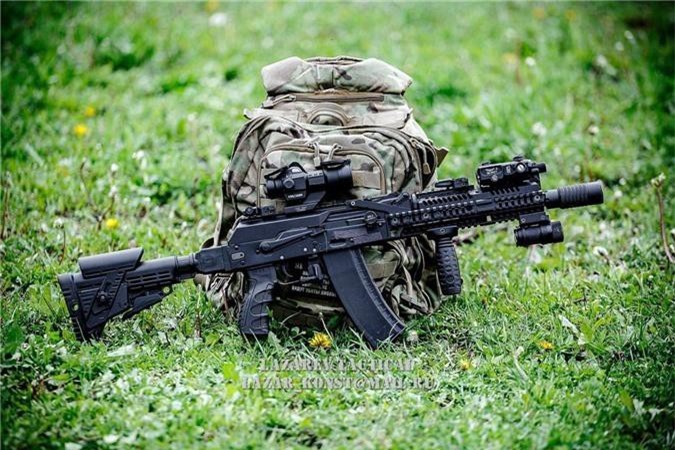 Lính tinh nhuệ của quân chính phủ Syria bất ngờ nhận 'súng xịn' AK-105 ...